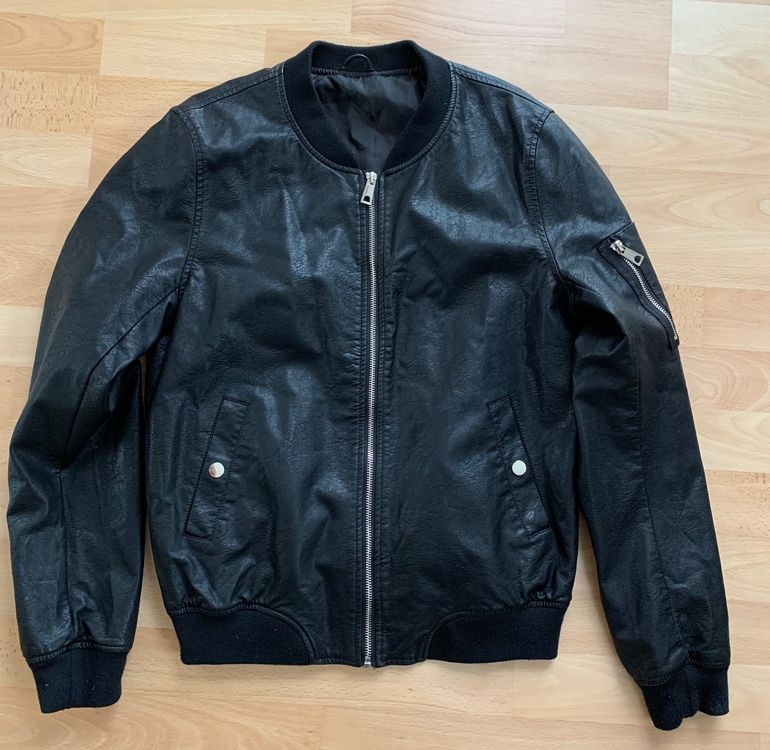 Kunstlederjacke gr. M (Gebraucht) in Unterentfelden für CHF 5 – mit Lieferung auf Ricardo kaufen