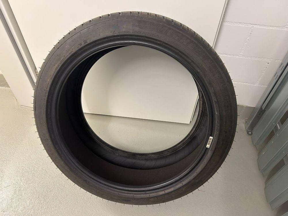 Michelin Pilot Sport EV 255/40 R20 101w/neuwertig nur 400 km (Gebraucht ...