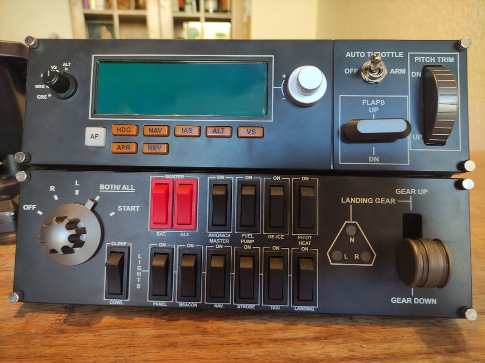 Logitech Flight Multi Panel - Home cockpit | Kaufen auf Ricardo