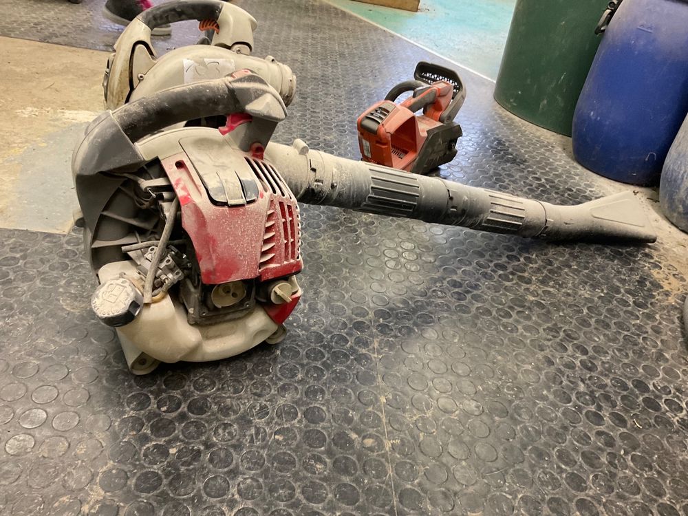 Husqvarna Akku Kettensäge, Stihl und Robin Laubbläser Defekt (Gebraucht ...