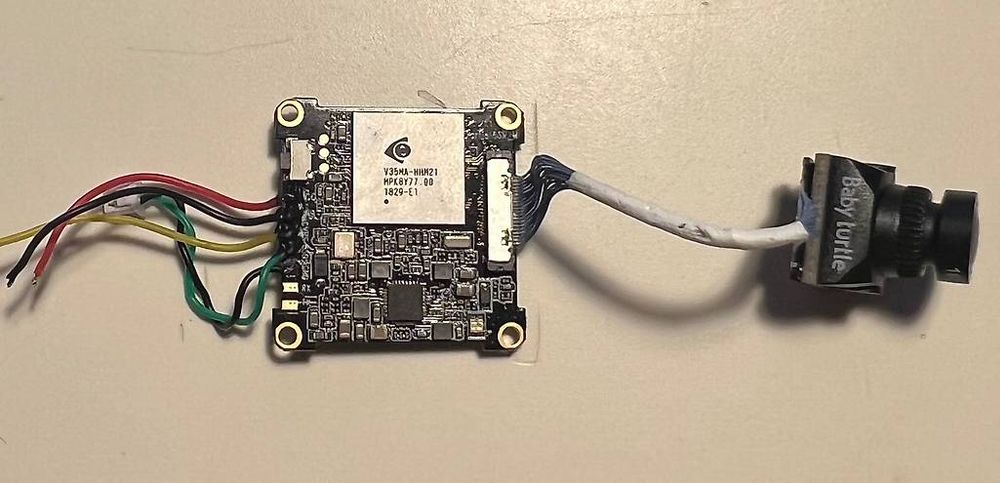 Camera + enregistreur carte SD Caddx baby turtle HD FPV (Gebraucht) in ...