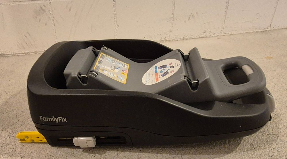 Maxi Cosi FamilyFix (Basisstation Isofix) | Kaufen auf Ricardo