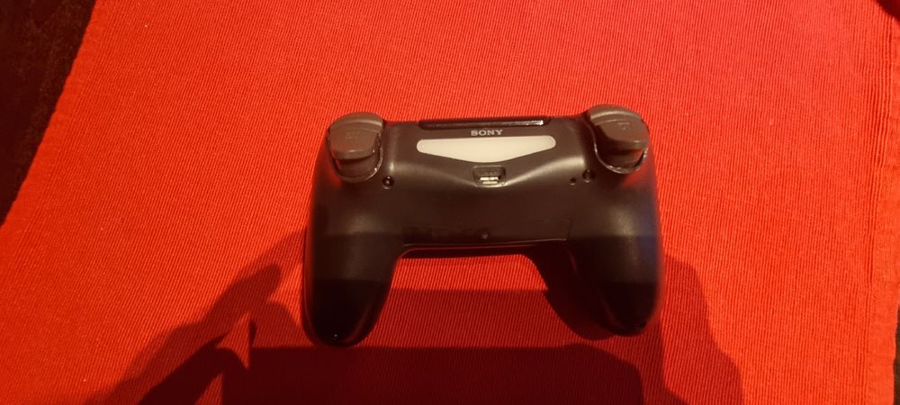 Sony PlayStation 4 Dualshock Wireless Controller Black (Gebraucht) in ...