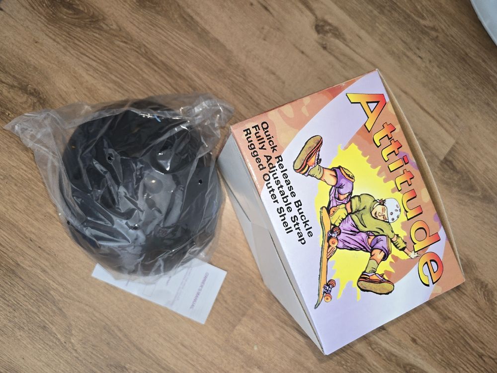 velohelm neu und original verpackt (Neu und originalverpackt) in Zürich für CHF 1 – mit ...