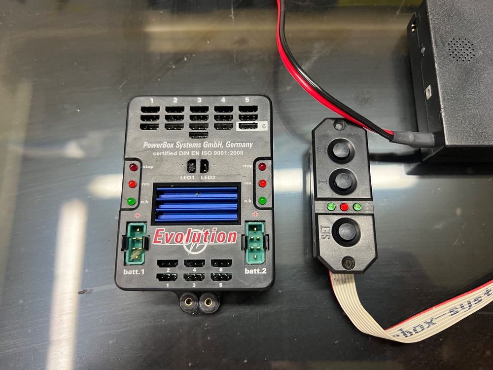 Powerbox Evolution mit akkus (Gebraucht) in für CHF 135 – mit Lieferung ...