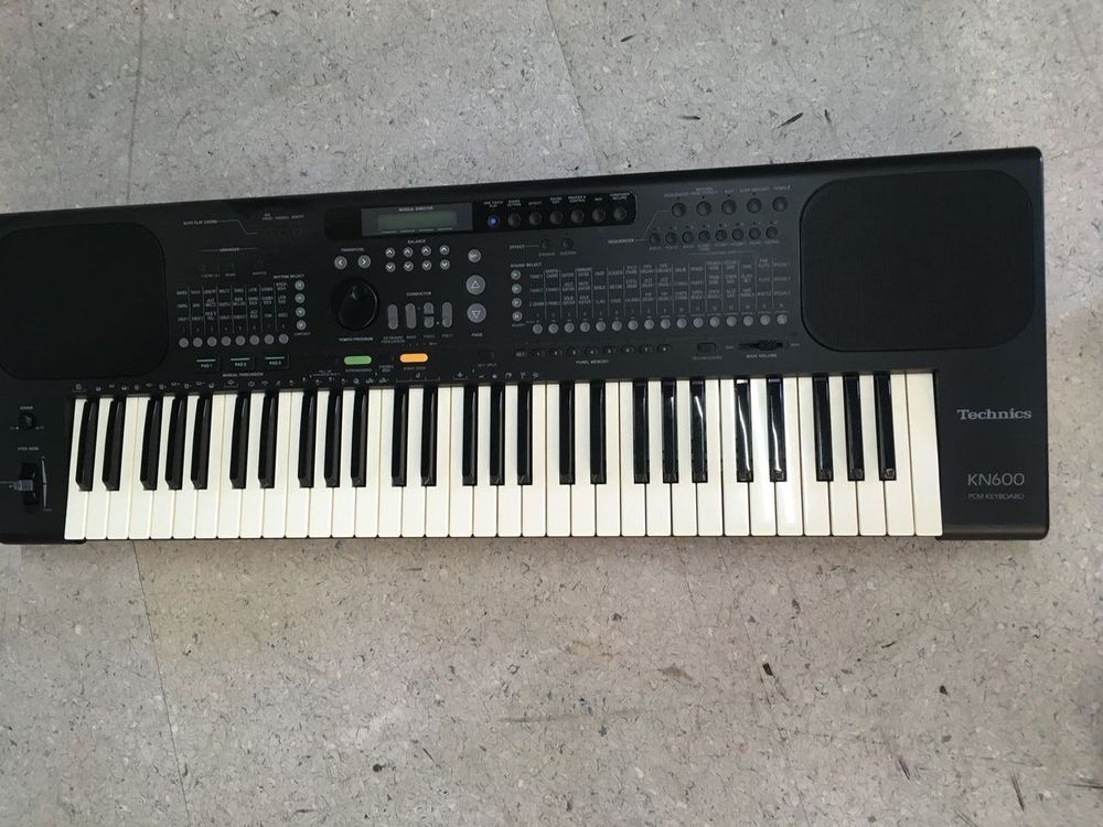 Keyboard Technics KN600 PCM inkl. Hülle (Gebraucht) in Schliern b ...