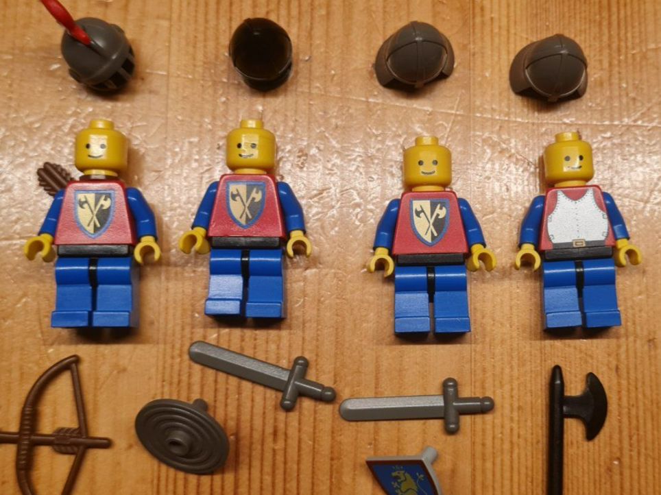 Lego / Set 6061 / Minifiguren / 4 * Ritter / Castle /JG 1984 (Gebraucht ...