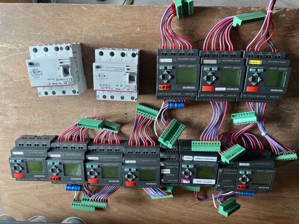 Siemens LOGO Steuerung / FI 25A 30 mA 3poliger | Kaufen auf Ricardo