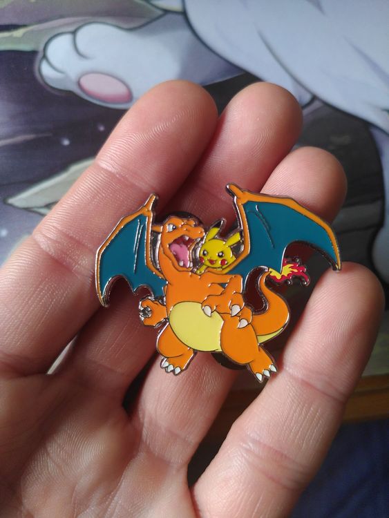Pokemon Pin, Special Delivery Charizard & Pikachu | Kaufen auf Ricardo