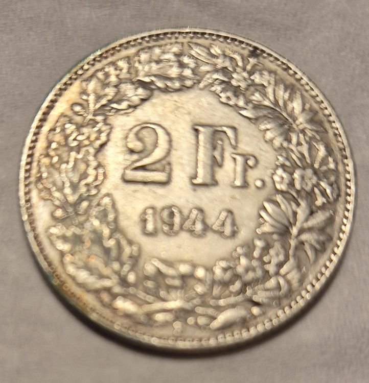 Münze 2 Franken Helvetia 1944 (Gebraucht) in Kriens für CHF 5 – mit Lieferung auf Ricardo kaufen
