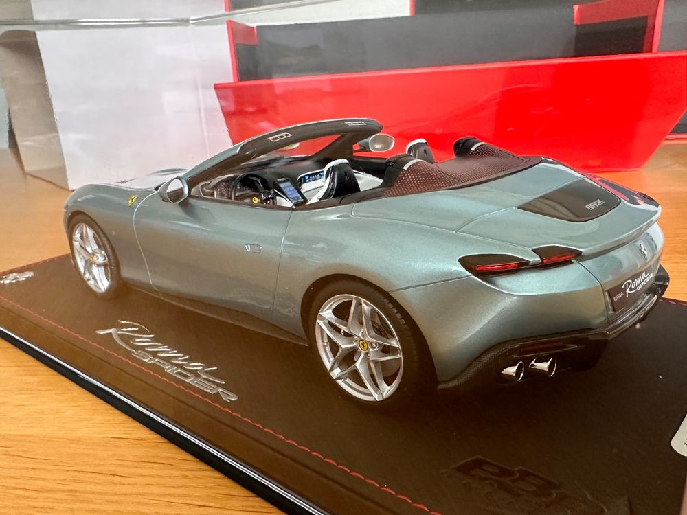 Ferrari Roma Spider Celeste Tevere 1/18 (Neu und originalverpackt) in ...