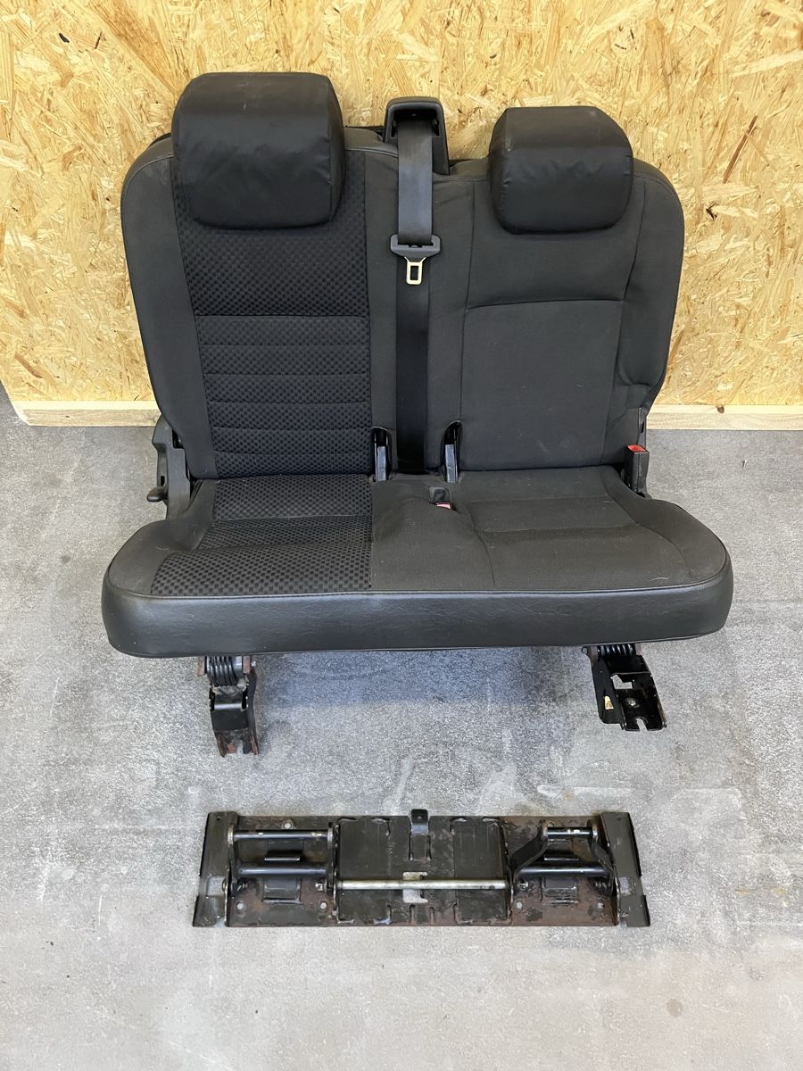 Land Rover Defender Doppelsitz, 2te Sitzreihe (Gebraucht) in Basel für ...