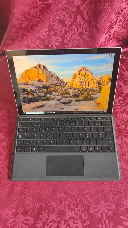 Surface Pro 4, Dockingstation, Ladegerät, viel Zubehör (Gebraucht) in Wolhusen für CHF 188 – mit ...