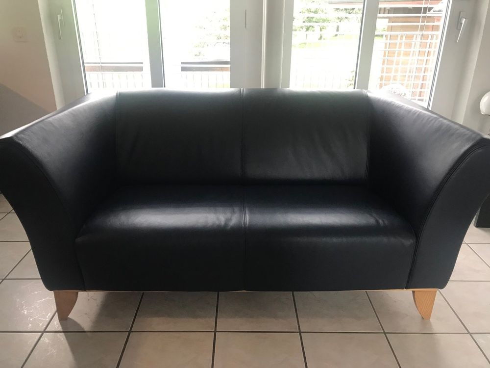 Ledersofa, dunkelblau und kaum benutzt | Kaufen auf Ricardo