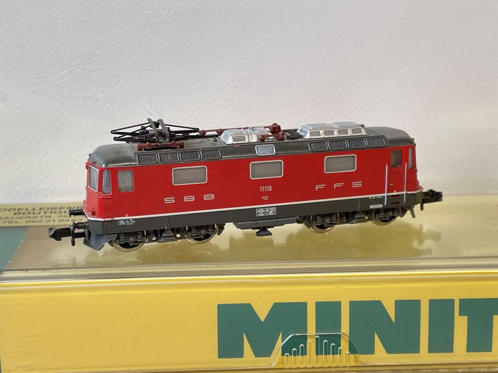 Minitrix 51 2977 00 Re 4/4 11116 Rot SBB | Kaufen auf Ricardo