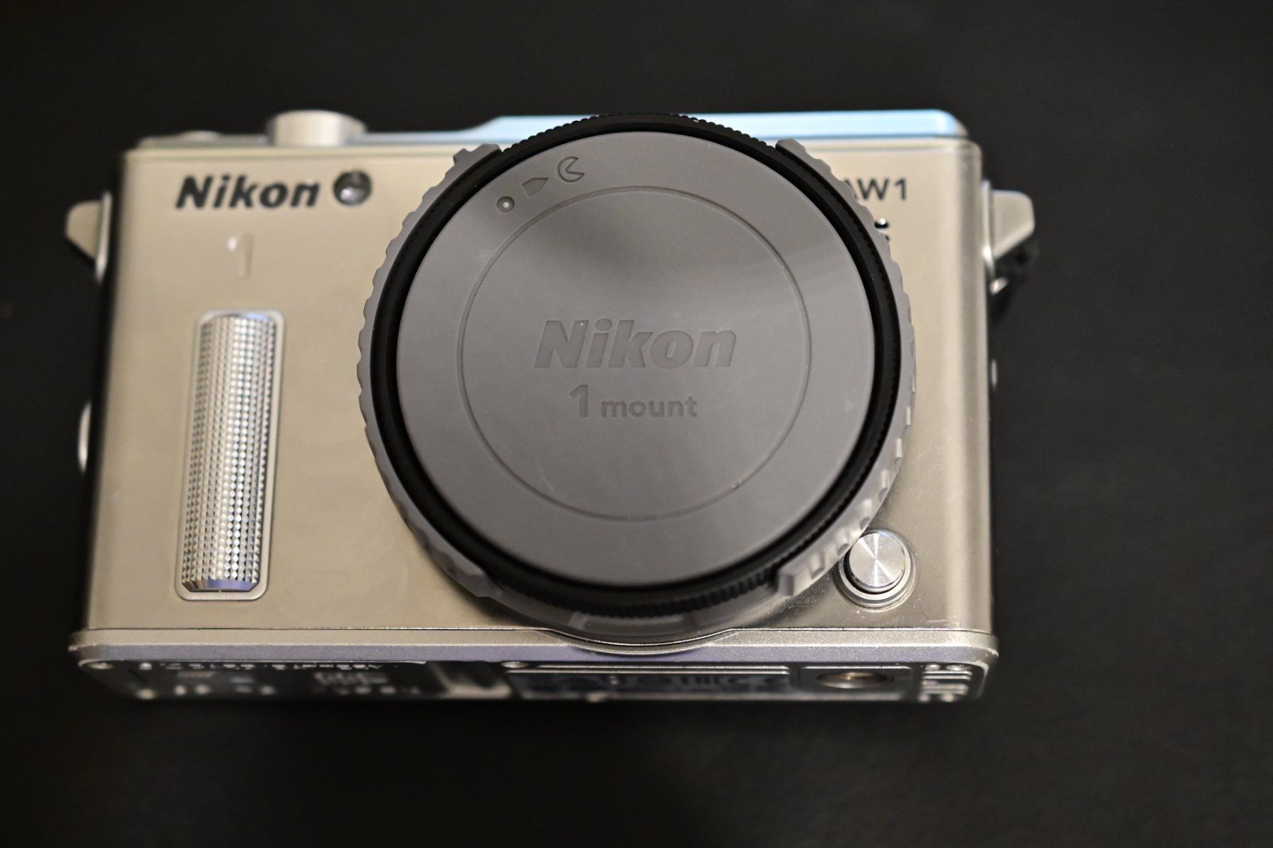 Nikon 1 AW 1 mit drei Objektiven, davon zwei abgedichtet =AW (Gebraucht ...