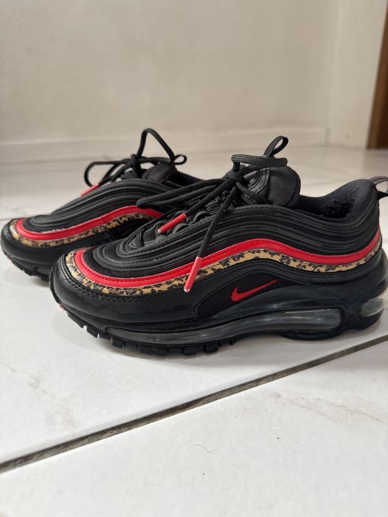 Nike édition limitée (Gebraucht) in Bevaix für CHF 19 – mit Lieferung ...