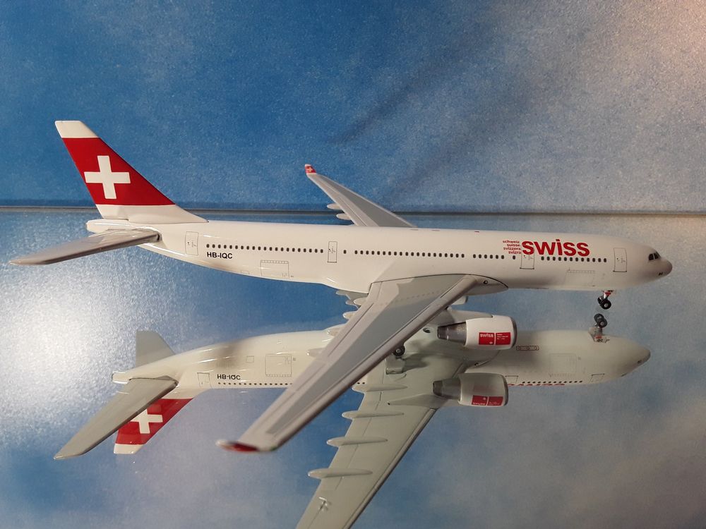 Modellflugzeug _ SWISS Airbus A330 _ Limited Edition _ 1:400 (Gebraucht ...