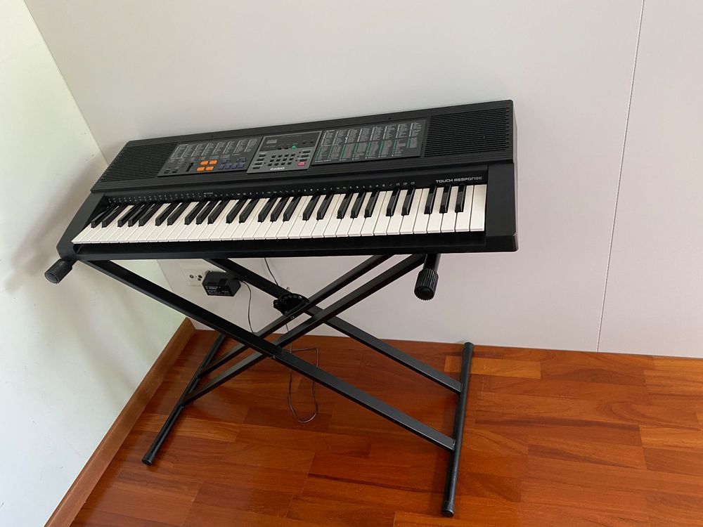 CASIO Keyboard CTK-650 inkl. Ständer | Kaufen auf Ricardo