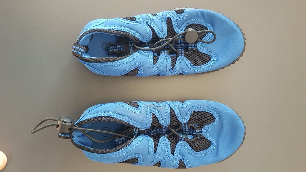 Badeschuhe Beco 32 (Neu (gemäss Beschreibung)) in Zürich für CHF 1 – mit Lieferung auf Ricardo ...