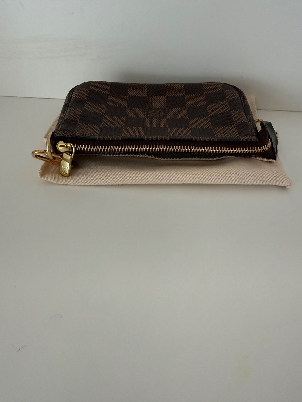 Louis Vuitton Mini Pochette Accessoires / Damier Ébène (D'occasion) à ...