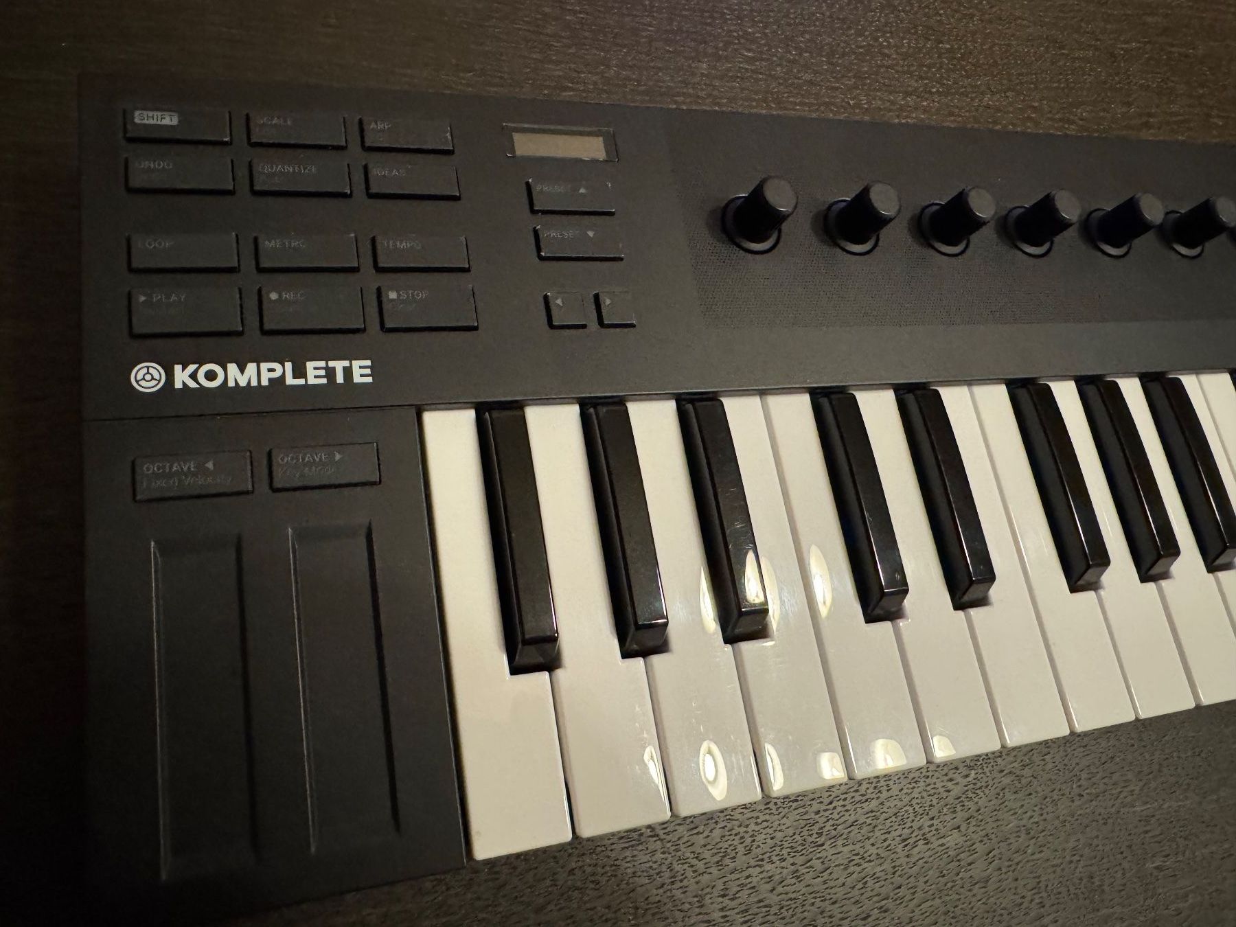 Native Instruments KOMPLETE KONTROL M32 HW (Gebraucht) in Hendschiken ...