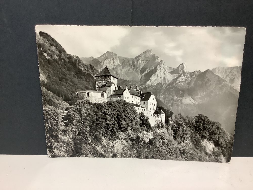 Schloss Vaduz (Gebraucht) in Flaach für CHF 5 – mit Lieferung auf Ricardo kaufen