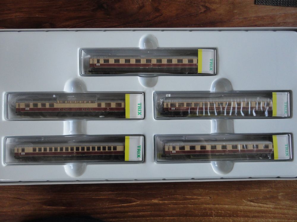 Rheingold-Wagenset 5-teilig, rot/beige Minitrix 15860 Spur N (Neu und ...