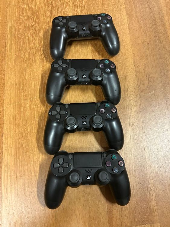 PS4 mit 4 Controller (Gebraucht) in Belp für CHF 100 – mit Lieferung ...