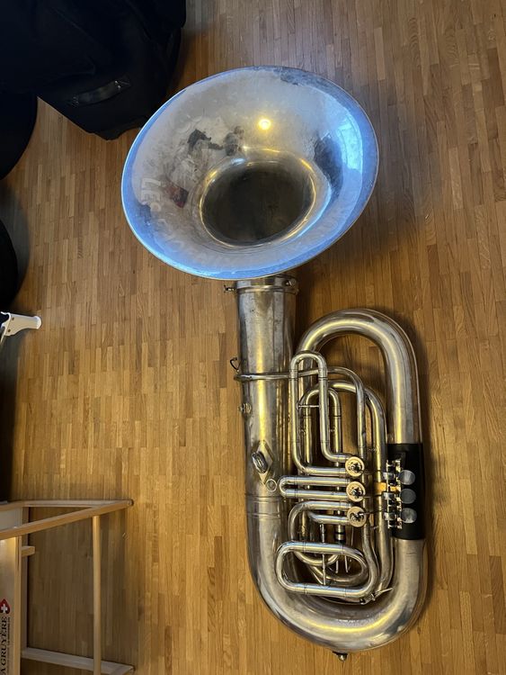 Extrêmement rare tuba Hisbrunner pavion frontal (D'occasion) à Neyruz ...