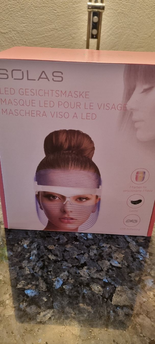 SOLAS LED Gesichtsmaske - 7 Farben für schöne Haut! (Neu (gemäss ...