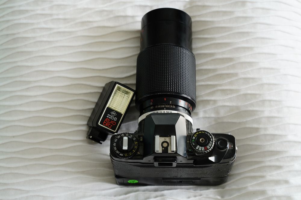Ricoh XR7 + 220B euro Blitz + Admiral/Panagor 1:3.5 80-200mm (Defekt) in Dagmersellen für CHF 29 ...