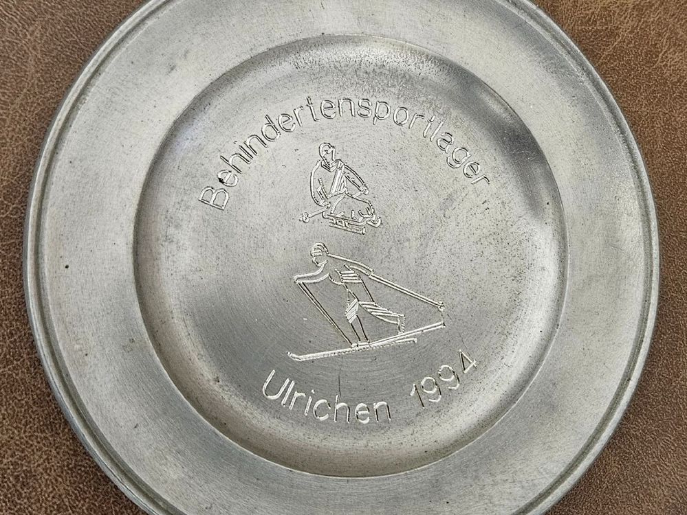 Zinnteller 95% mit Gravur (Gebraucht) in Niederuzwil für CHF 5 – mit Lieferung auf Ricardo kaufen