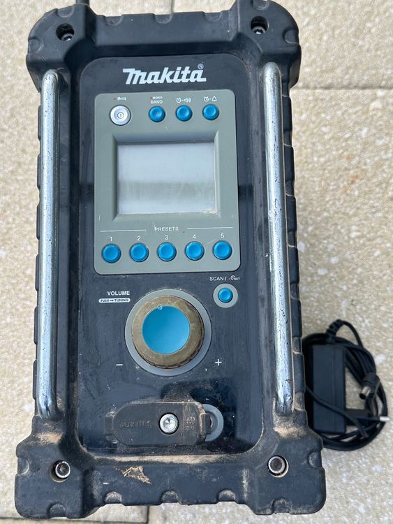 Makita BMR100 Baustellenradio (Gebraucht) in Schöftland für CHF 39 ...