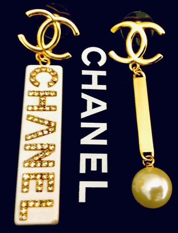 Chanel Ohrstecker CC Logo Orginal Runway (Neu (gemäss Beschreibung)) in ...