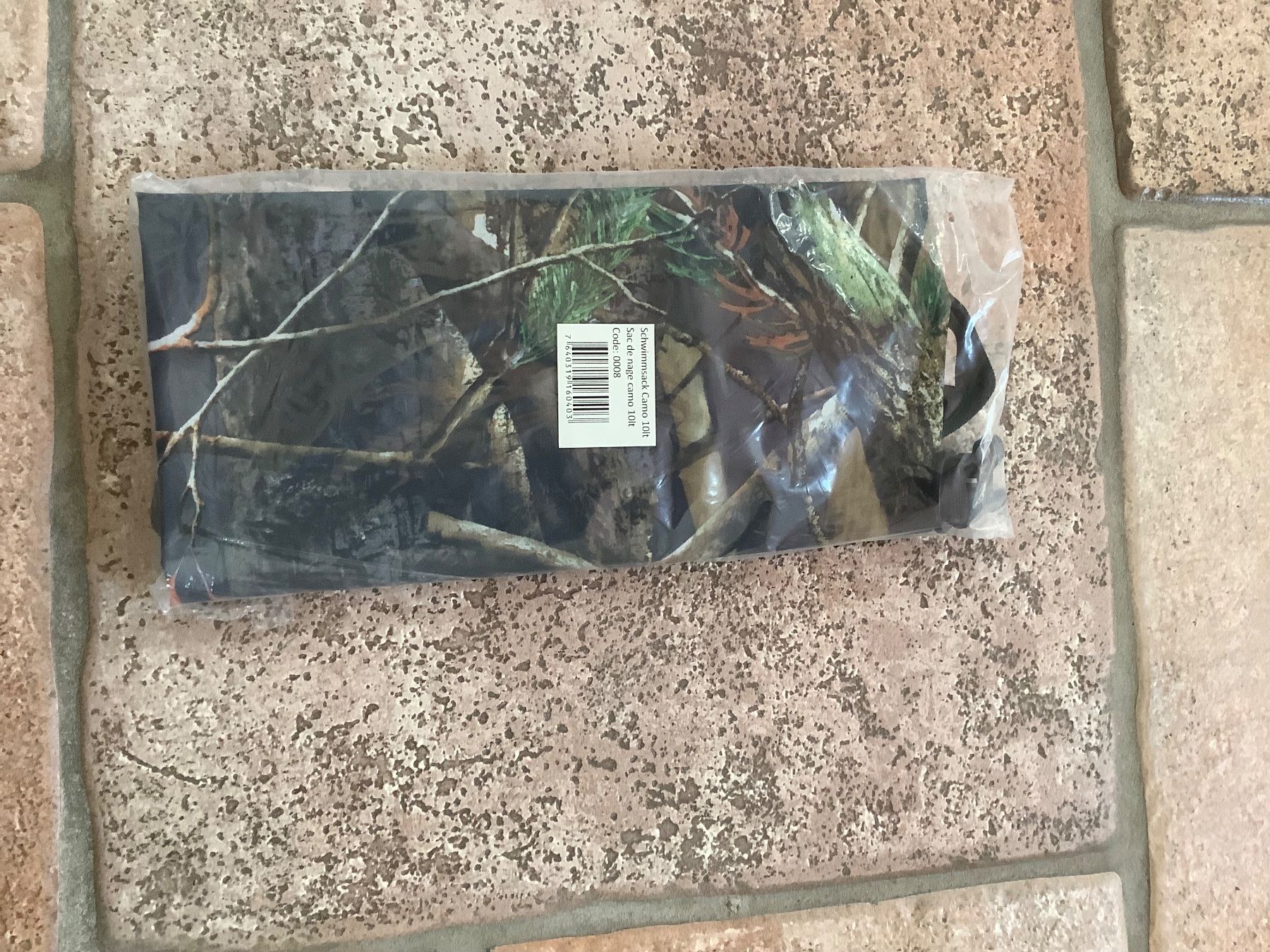 Sac étanche pour la baignade. Camouflage. 10 litres (Neu und originalverpackt) in Massongex für ...