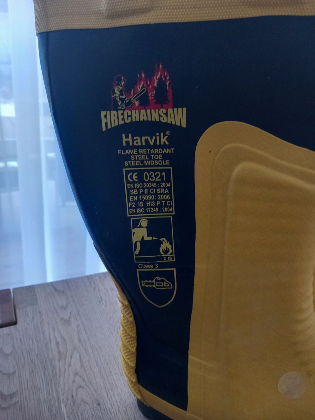Feuerwehrstiefel Gr.44 (Neu und originalverpackt) in Thun für CHF 49 ...