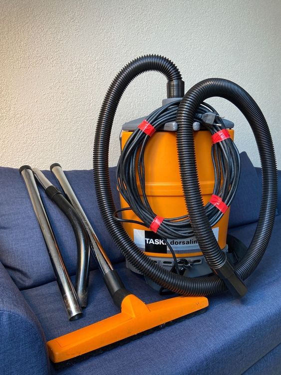 TASKI DORSALINO RÜCKENSTAUBSAUGER AB 1.- (Gebraucht) in Bassersdorf für ...