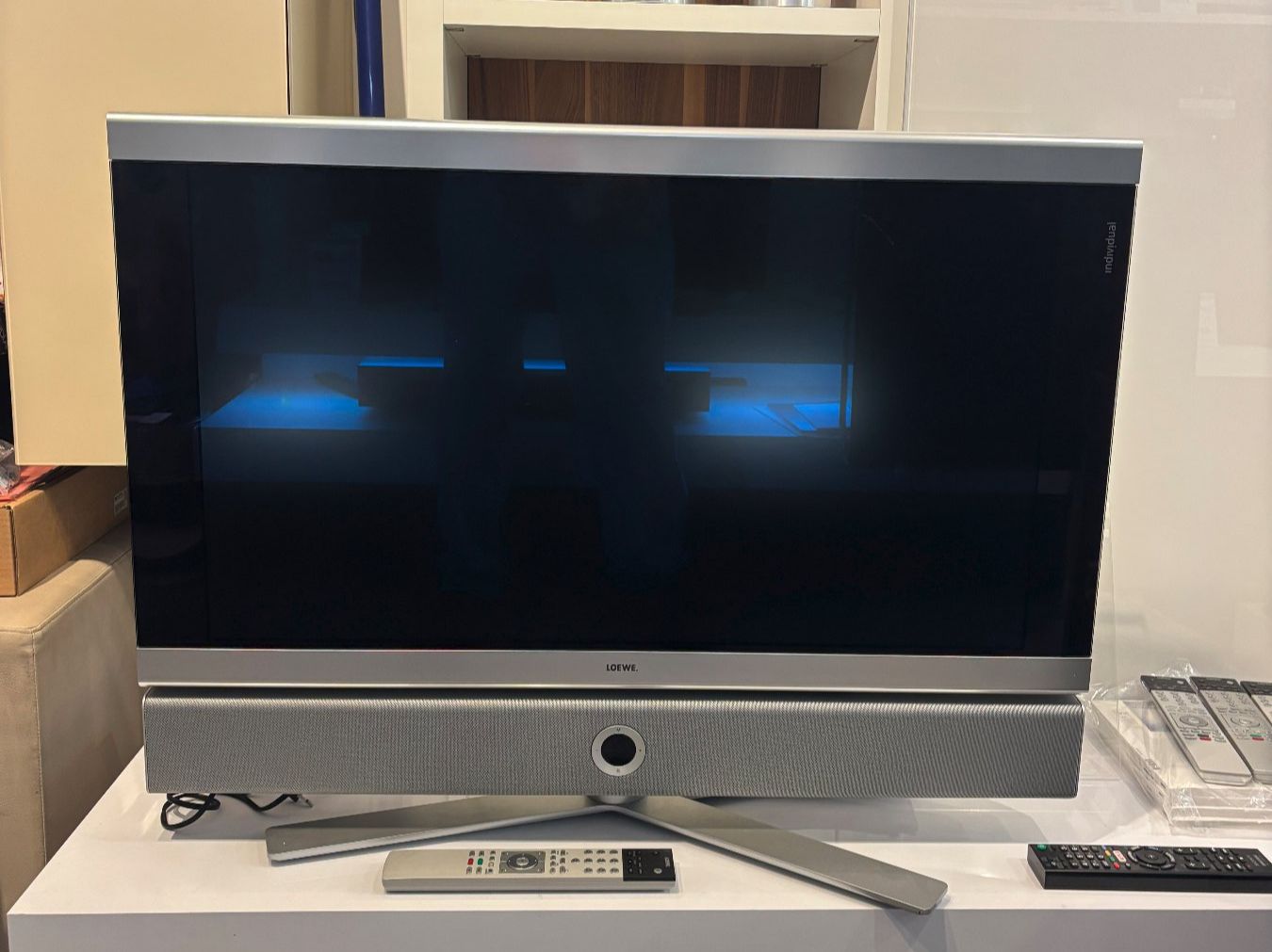 Loewe Individual 40 Full HD Top Zustand - Super Bild & Ton (Gebraucht ...