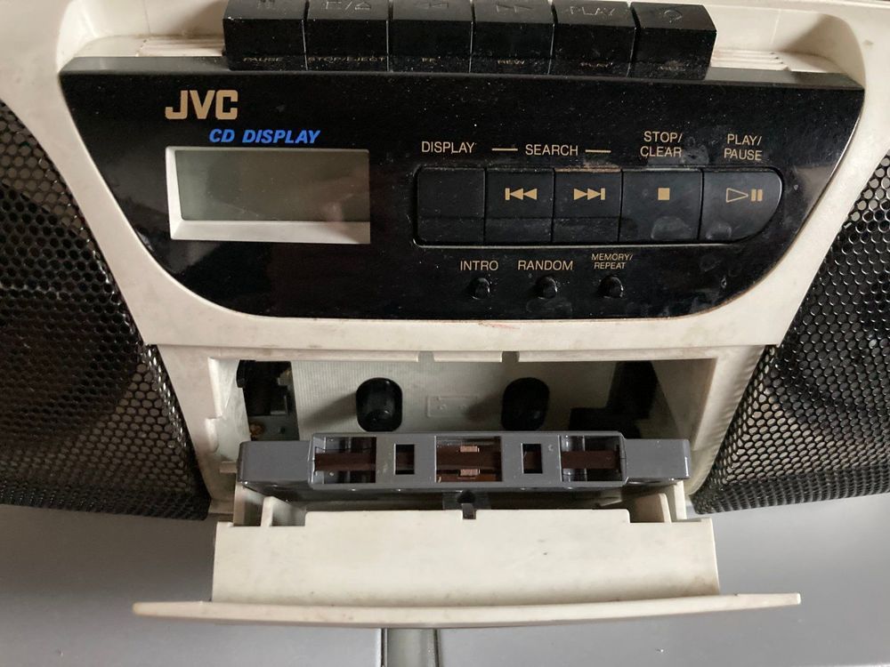 JVC CD, Cassettengerät/ Radio AM/FM (Gebraucht) in Schenkon für CHF 19 ...