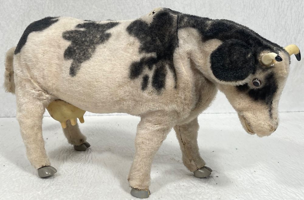 ROCK VALLEY TOYS, WALKING AND MOOING COW | Kaufen auf Ricardo