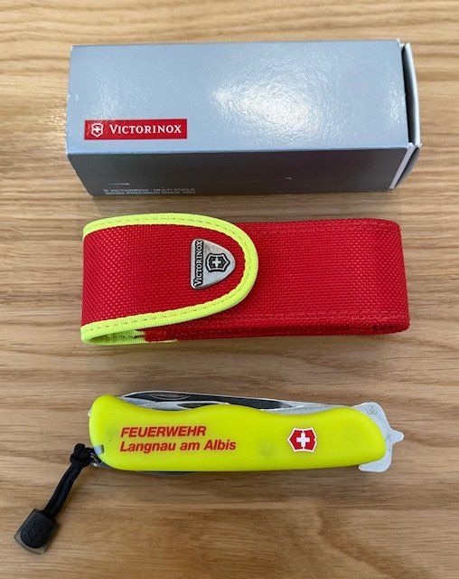 VICTORINOX RESCUE-TOOL FEUERWEHR LANGNAU AM ALBIS NEU & OVP (Neu und ...