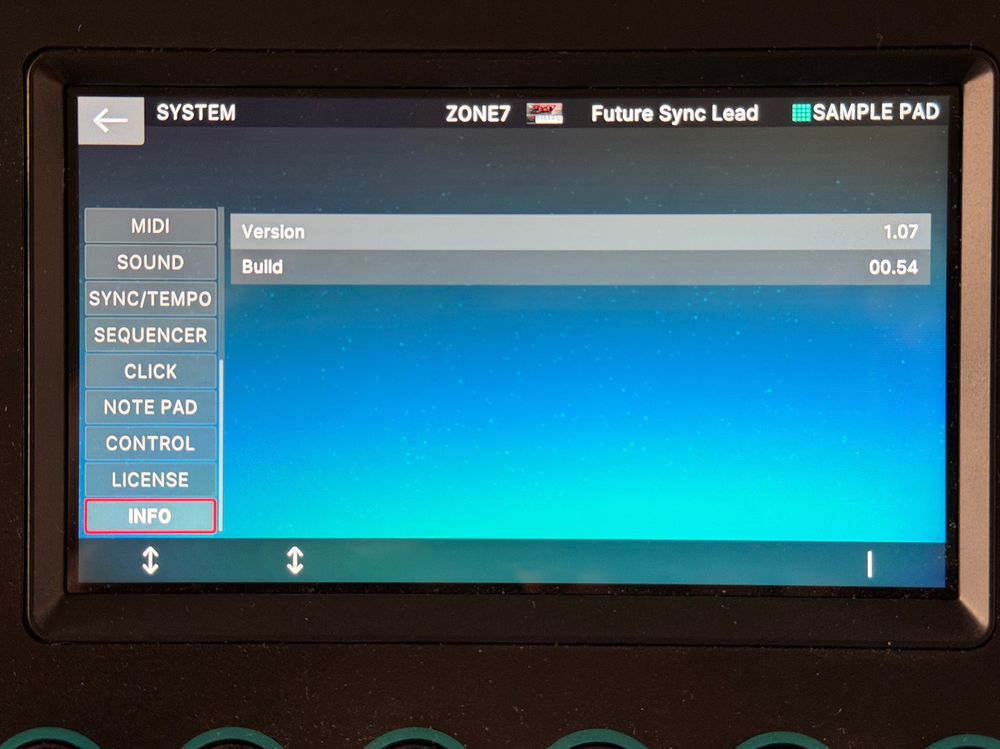 Roland Fantom-08 Synthesizer (Firmware 1.07) mit Tasche (Gebraucht) in ...