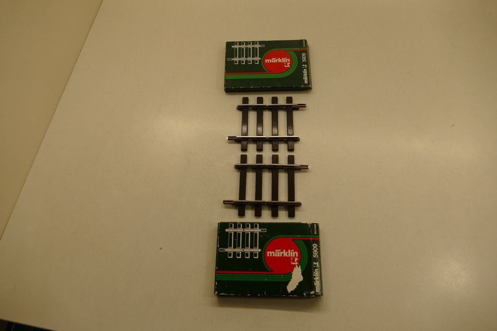 Märklin 1: 2xTrenn Gleis K.Nr. 5909 | Kaufen auf Ricardo