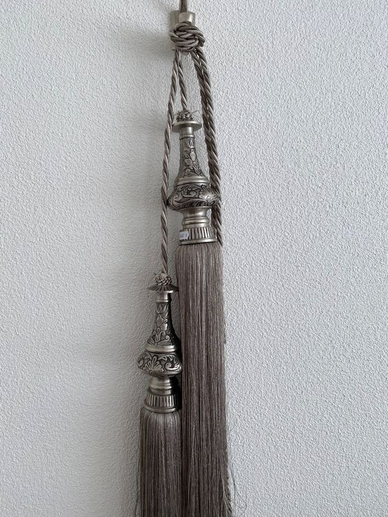 Zwei Quasten aus Metall (Gebraucht) in Ballwil für CHF 45 – mit ...