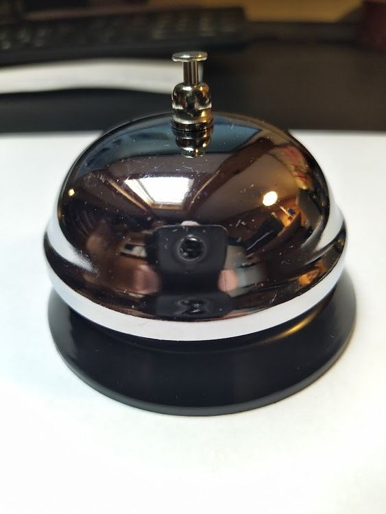 Tischglocke Empfang Hotel (Gebraucht) in Walkringen für CHF 8 – mit ...