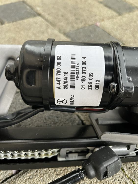 Antrieb Heckklappe Mercedes V Klasse A4477600003 (Gebraucht) in Wangen ...