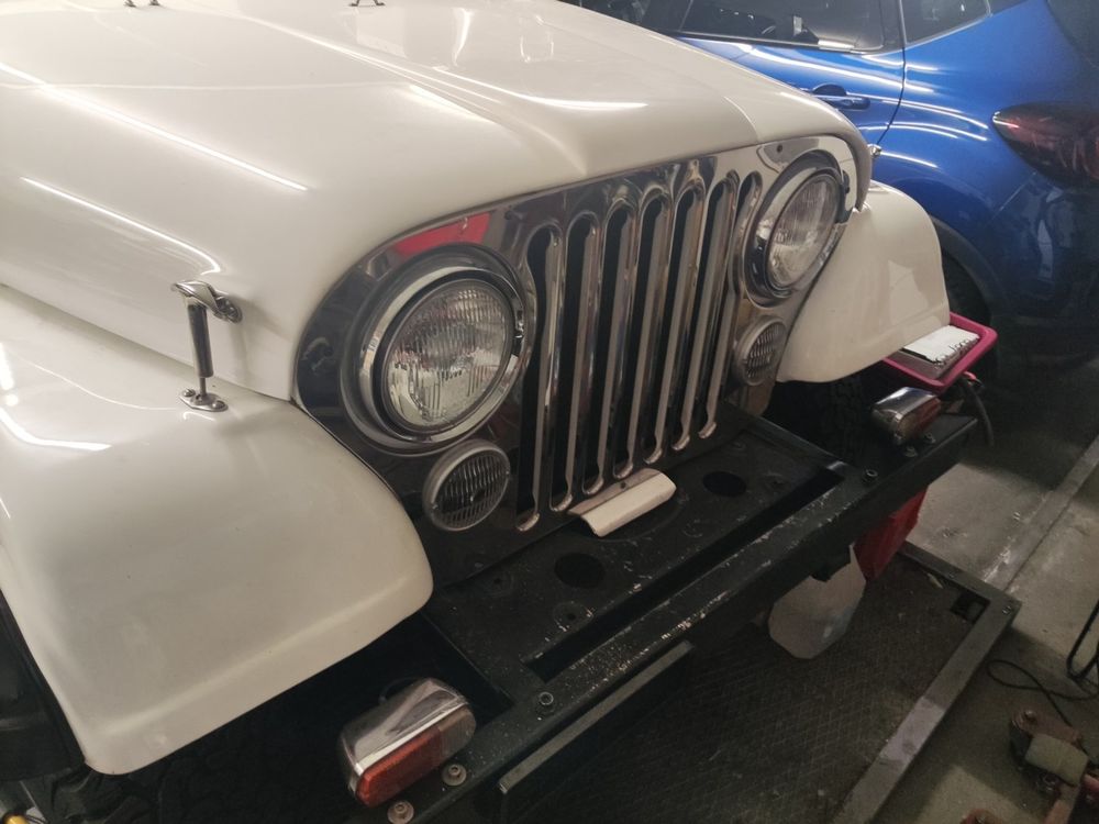 Jeep CJ5 CJ7 CJ8 Front Grill Chrome Overlay 1976-86 (Gebraucht) in ...