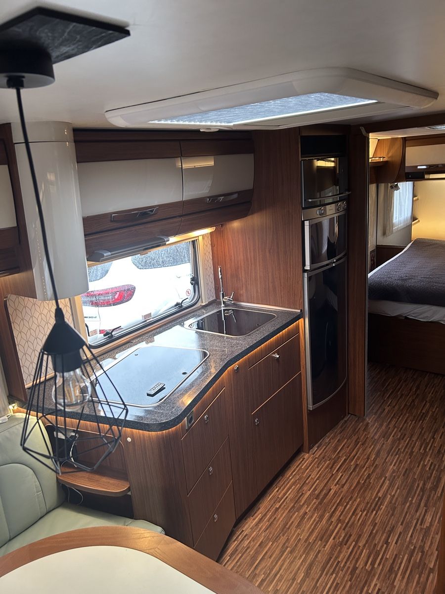 Wohnwagen Caravan Hymer Eriba Nova-S 670 DB (Gebraucht) in Brislach für CHF 22500 – nur Abholung ...