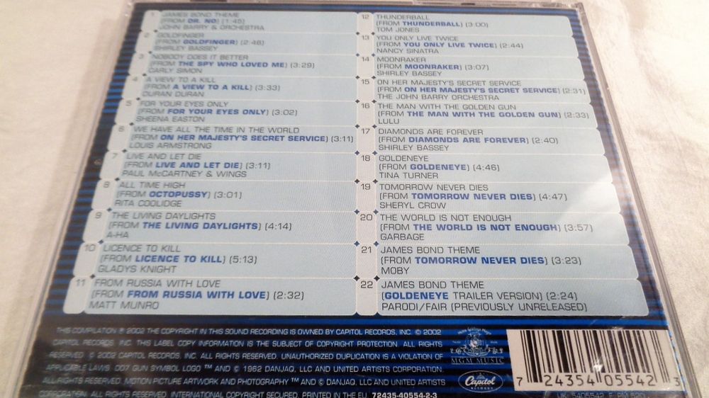 James Bond CD / The Best Of Bond ab Fr. 4.- mit Booklet (Gebraucht) in ...